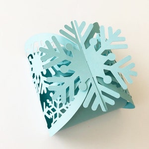 Snowflake Box SVG - Snowflake Gift Box Template - Twist Box SVG - No ...