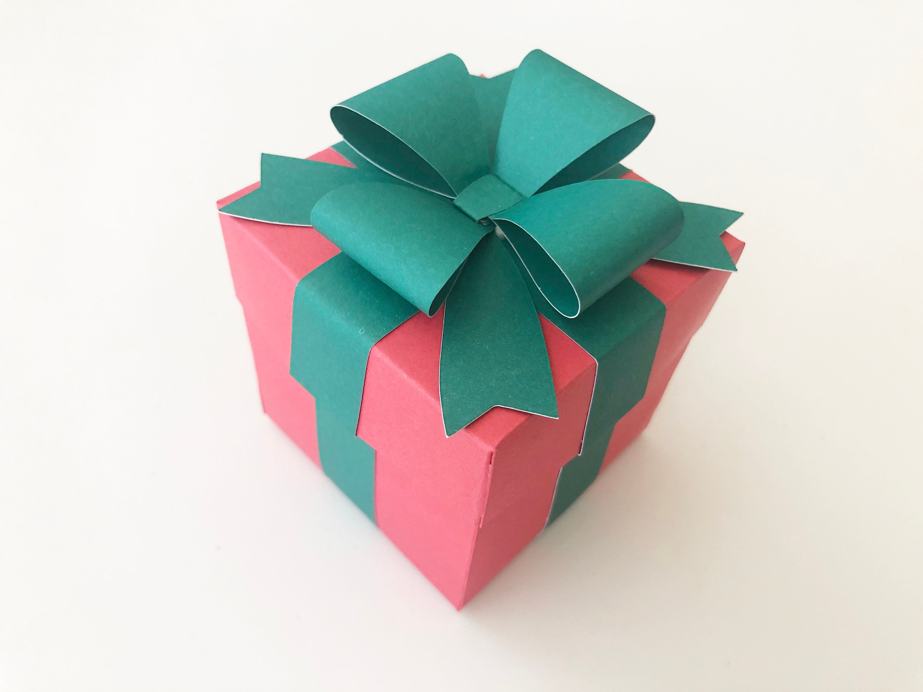 3D Present Gift Box With Paper Bow Ribbon Gift Box SVG Etsy