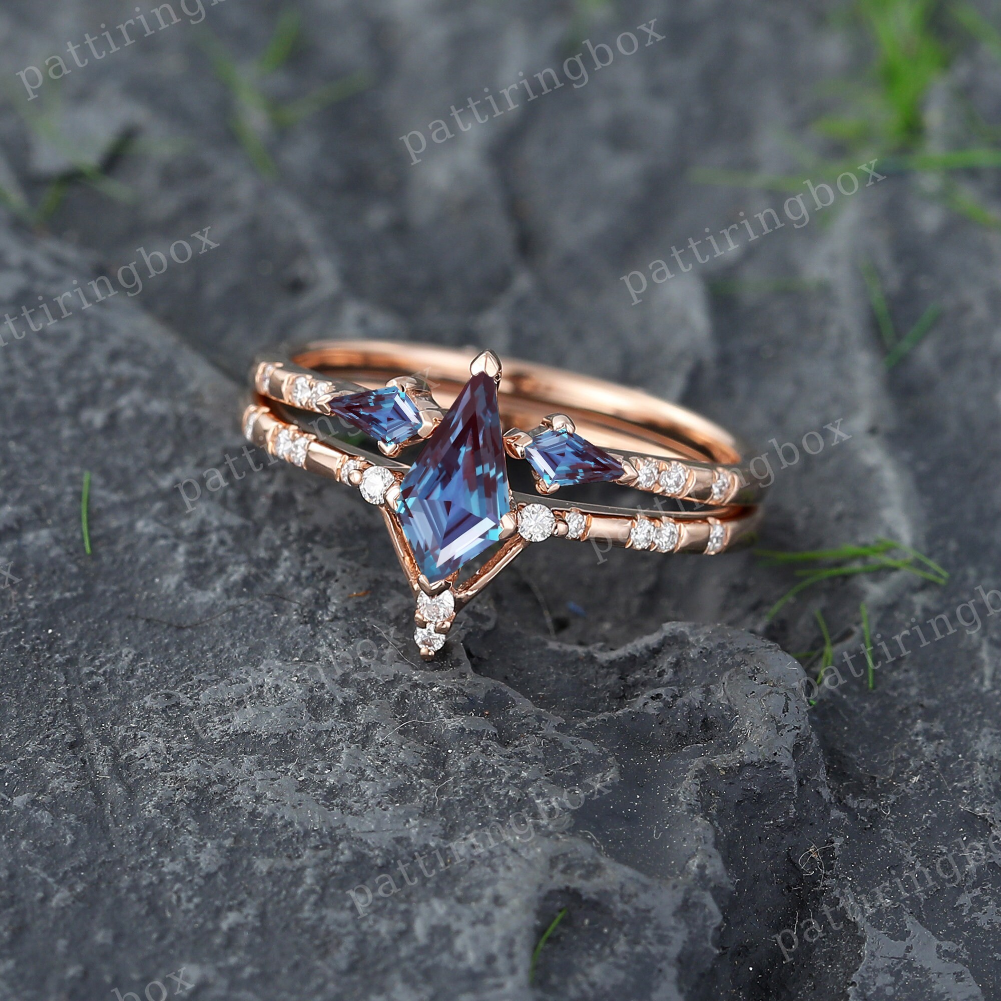 Kite Cut Alexandrite Engagement Ring Set Unique Rose Gold - Etsy