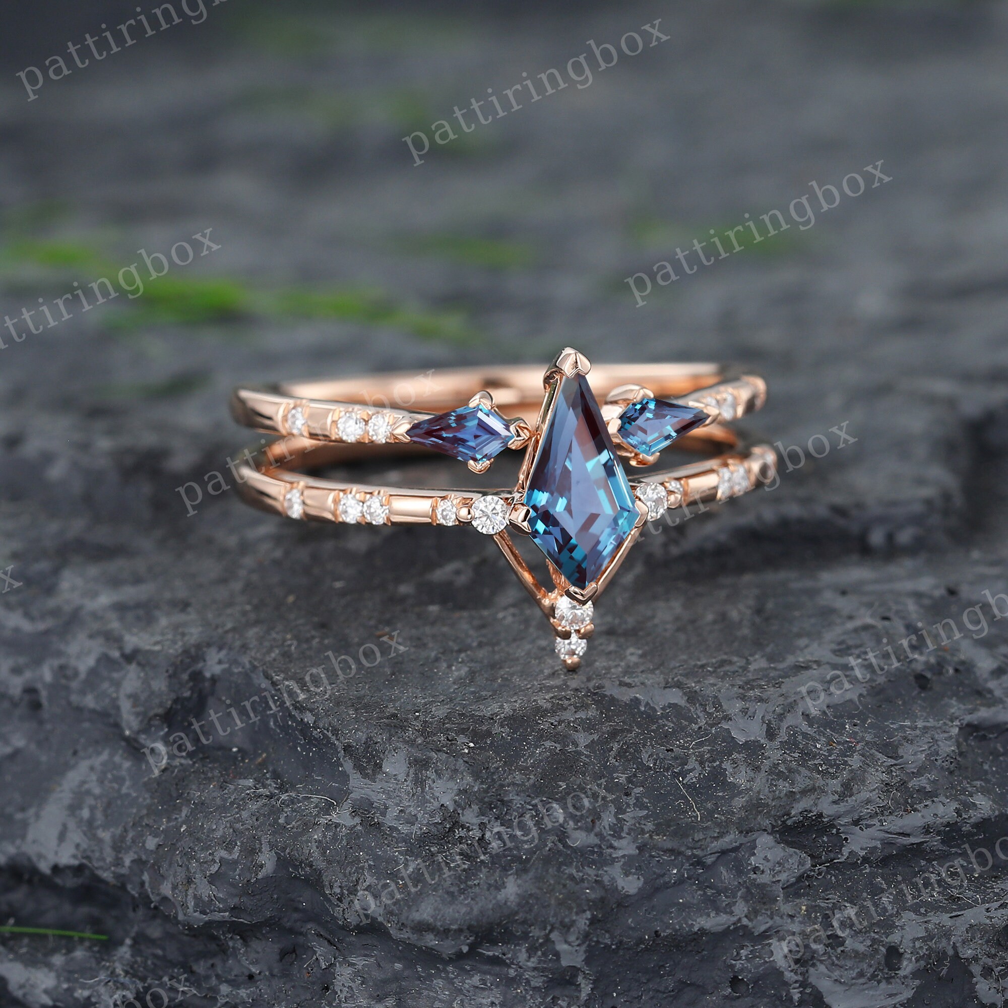 Kite Cut Alexandrite Engagement Ring Set Unique Rose Gold - Etsy