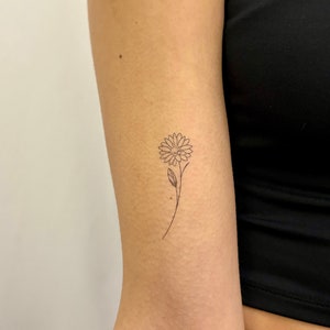 Fine Line Daisy Temporary Tattoo (set of 2) / Daisy Fake Tattoo / Boho ...