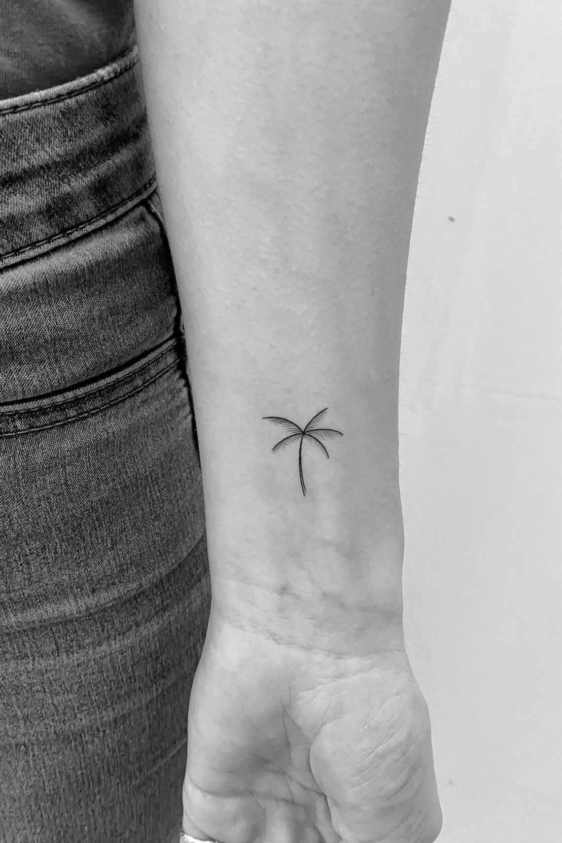 Fine Line Palm Tree Temporary Tattoo set of 2 - Etsy
