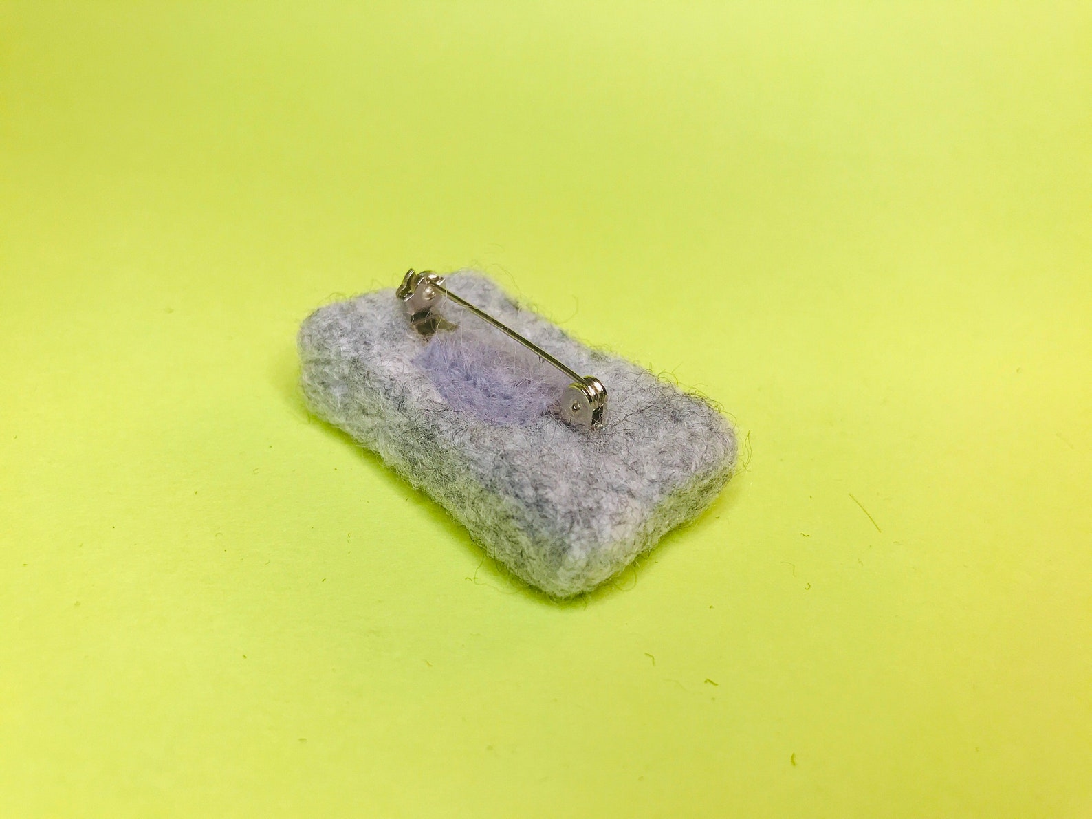 Needle Felted Nintendo Gameboy Retro Gamer Novelty Broach - Approx 3 ...