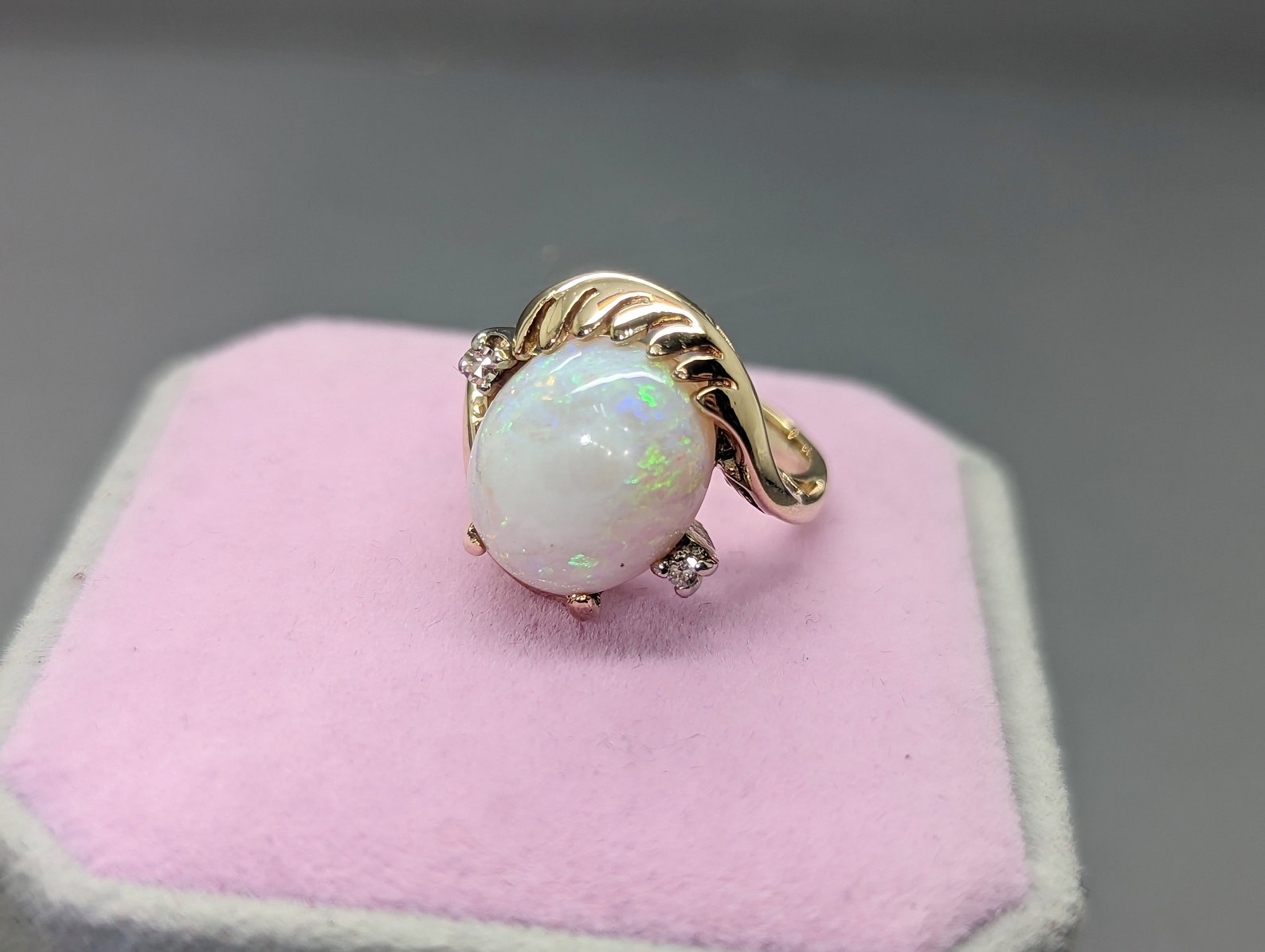 Vibrant 4.3ct Opal & X2 Natural Diamonds - 14K Yellow Gold Vintage Ring ...