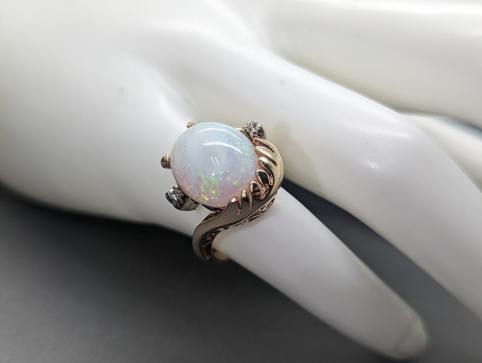 Vibrant 4.3ct Opal & X2 Natural Diamonds 14K Yellow Gold - Etsy