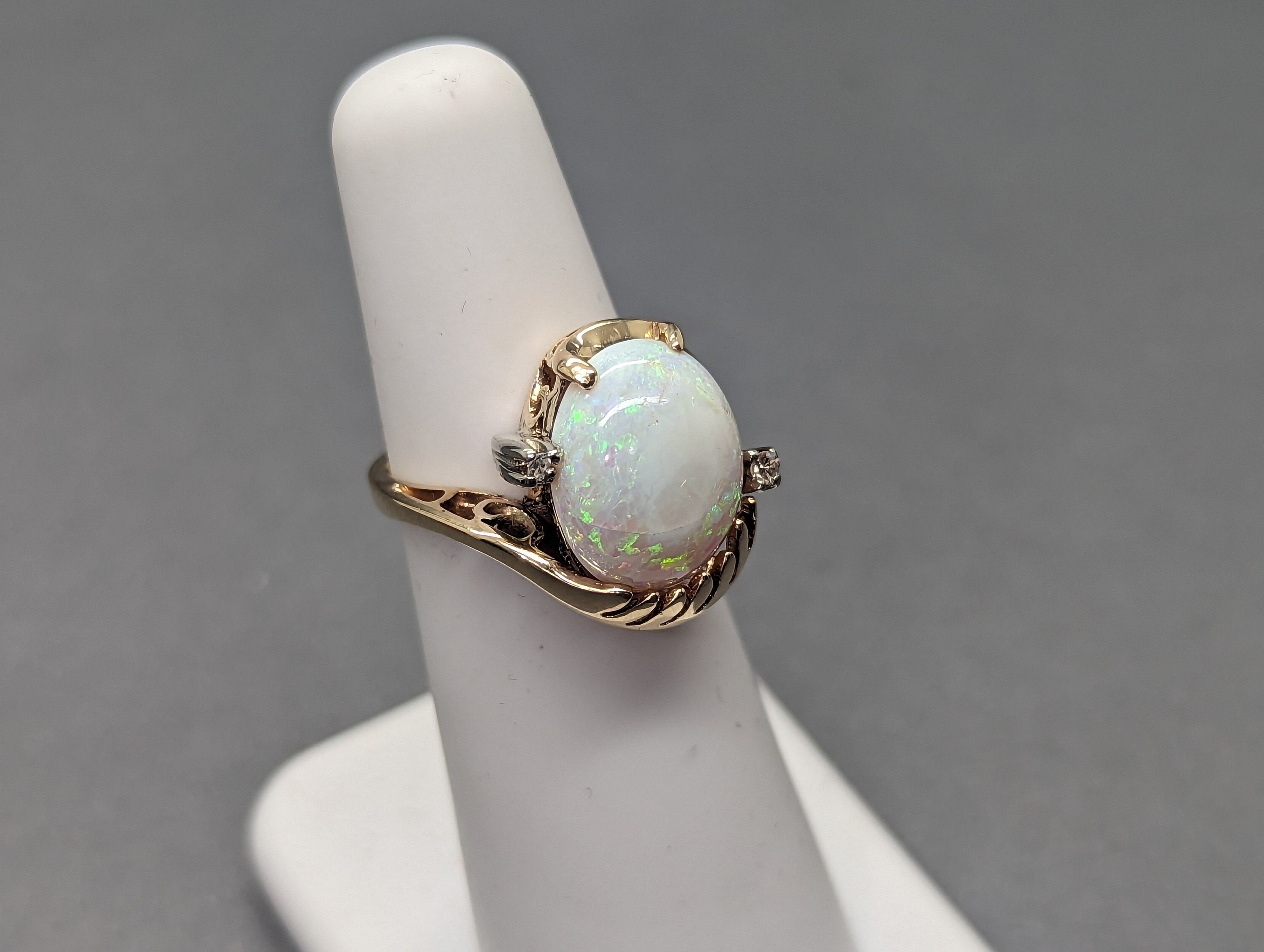 Vibrant 4.3ct Opal & X2 Natural Diamonds - 14K Yellow Gold Vintage Ring ...