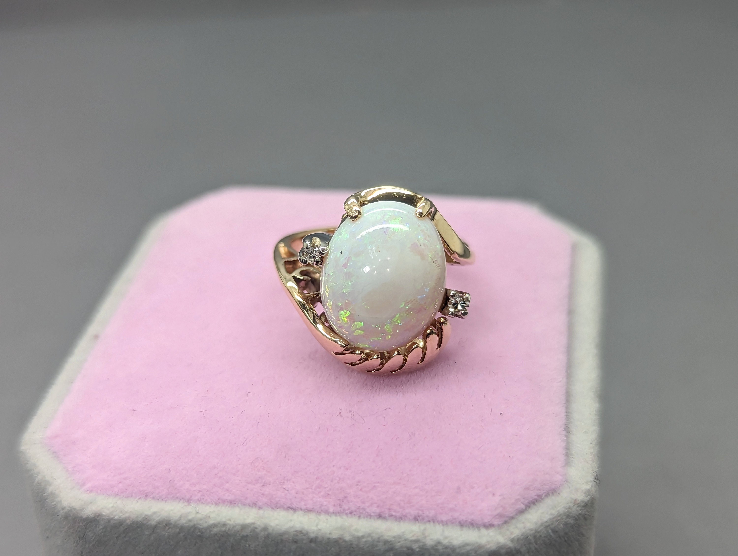 Vibrant 4.3ct Opal & X2 Natural Diamonds - 14K Yellow Gold Vintage Ring ...