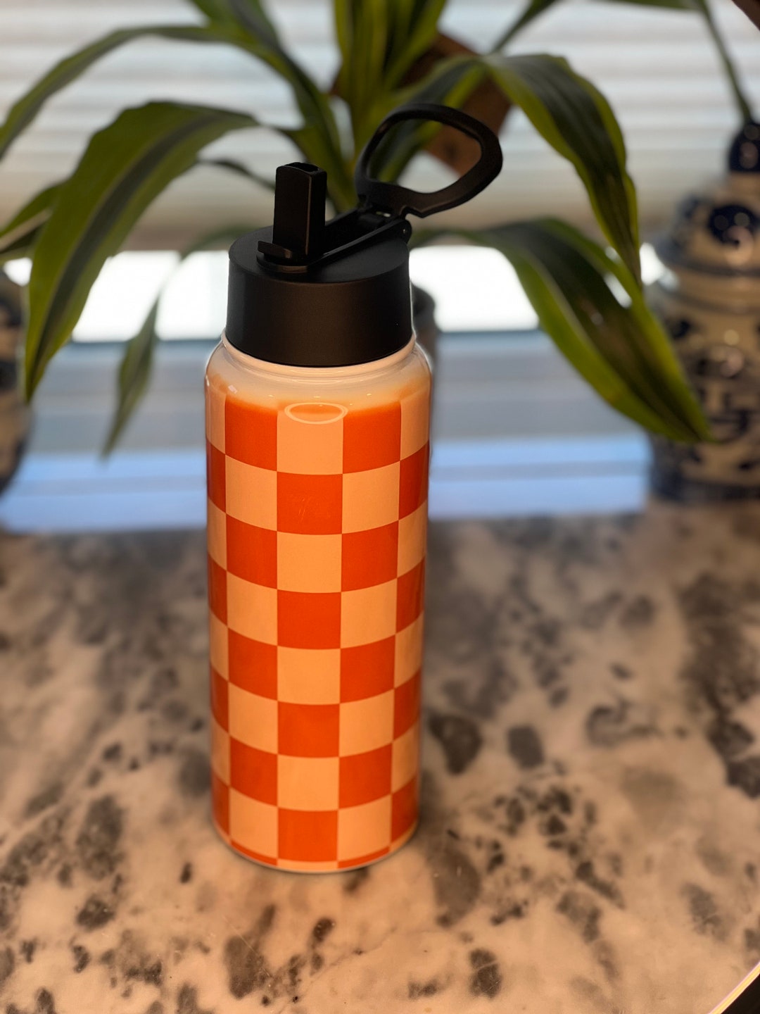 Pink Check Bottle Pink Geometric Minimalistic Water Bottle Summer ...