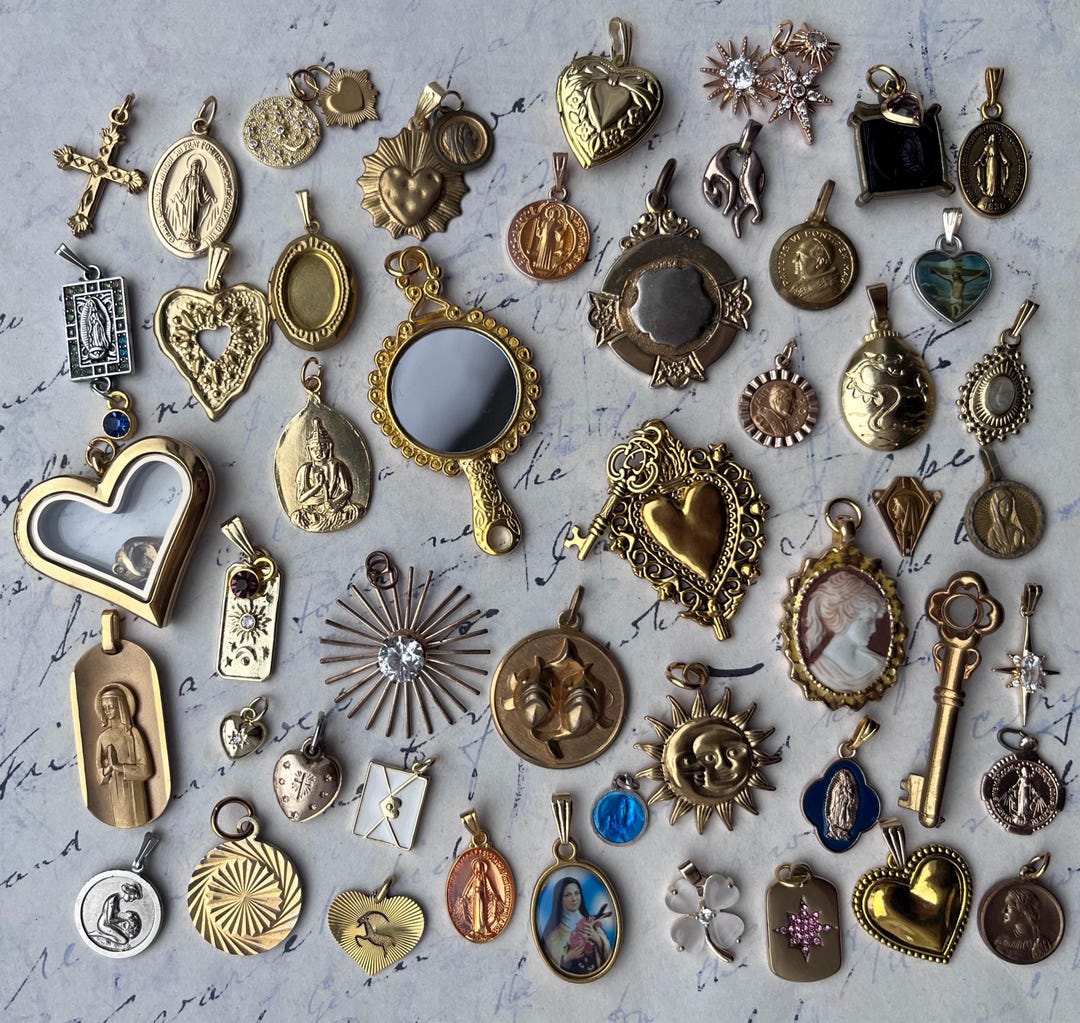 Lovely Vintage 18k Gold Stylish Golden Charms Goldfilled and Stainless ...