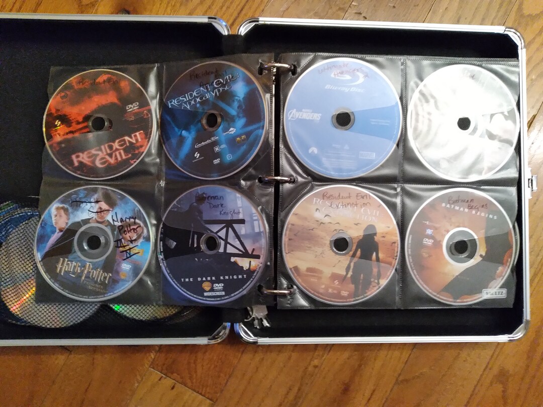 250-300 Dvd's/blu Ray Discs in Vaultz Locking Media Binder, 200 CD/DVD ...
