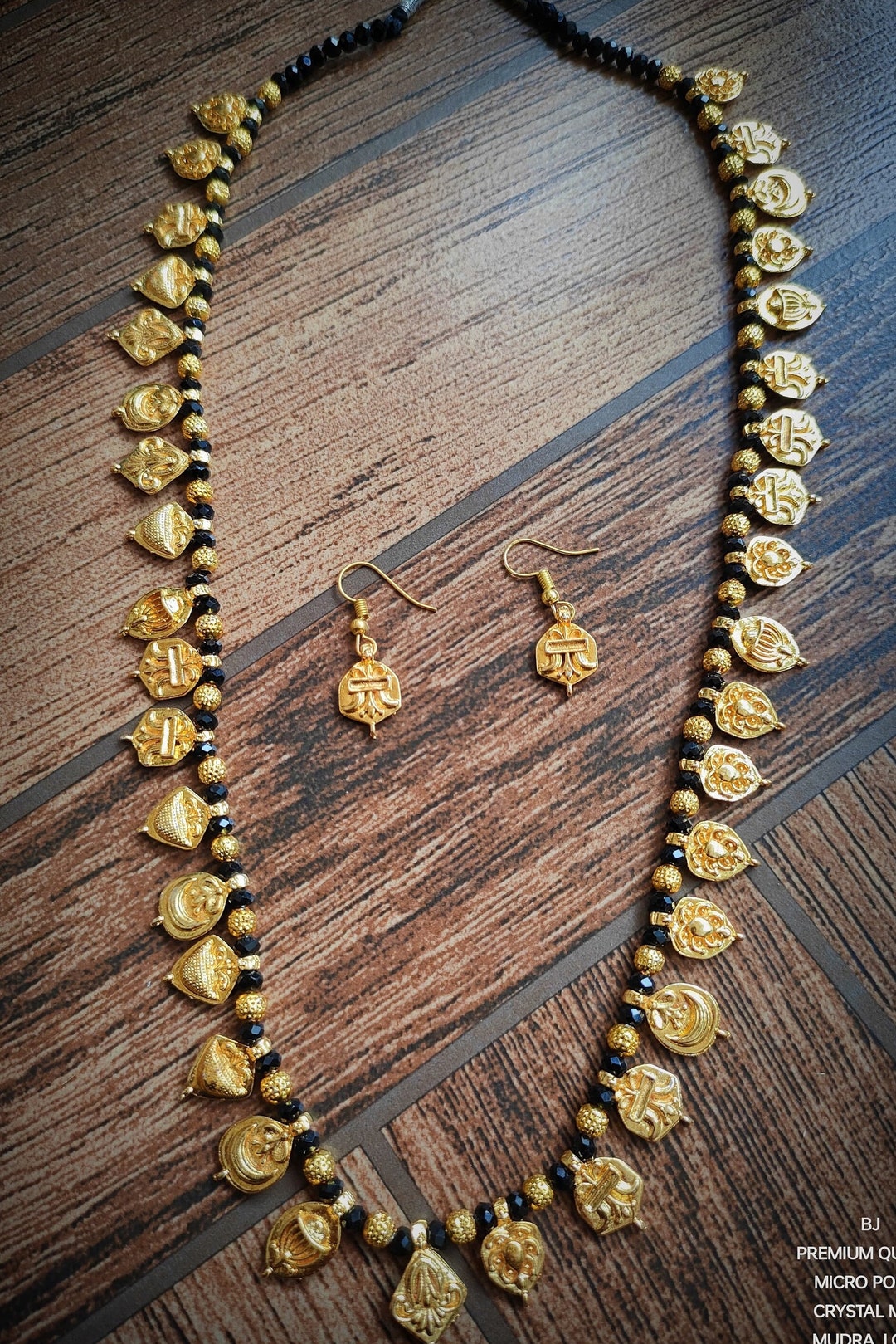 Paramparik Mudra Haar/ Coin Crystal Premium Necklace/ Kasu Necklace ...