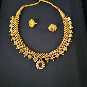 Maharashtrian Elegance: Gold Kolhapuri Thushi Necklace Set With Nath - Etsy