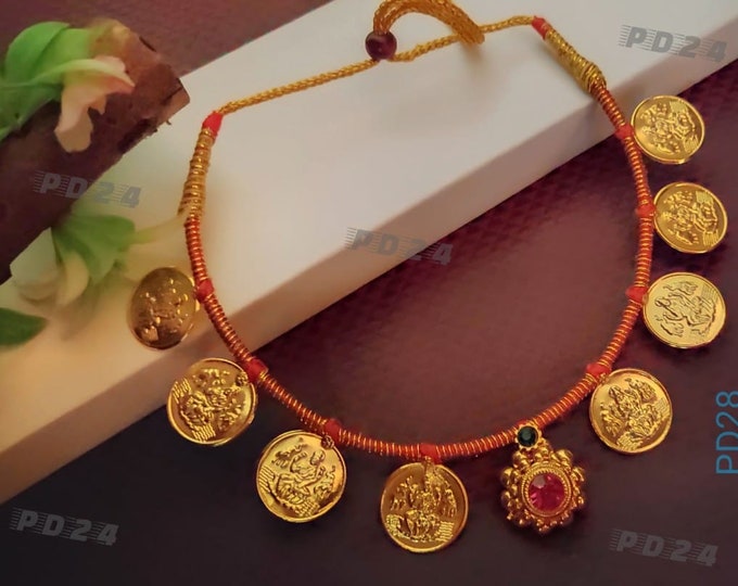 Maharashtrian Elegance: Paramparik Putali Haar With Kolhapuri Thushi ...