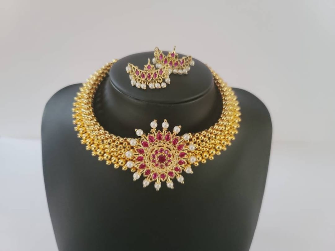 Radiant Gold Thushi: Micro Polished Maharashtrian Traditional Choker - Etsy