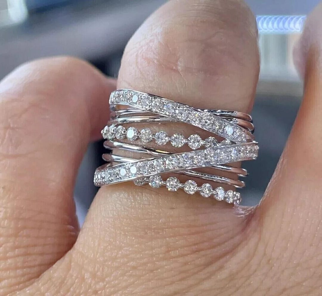 Intertwined Crossover Band Ring, Round Cut Moissanite Diamond Wedding ...