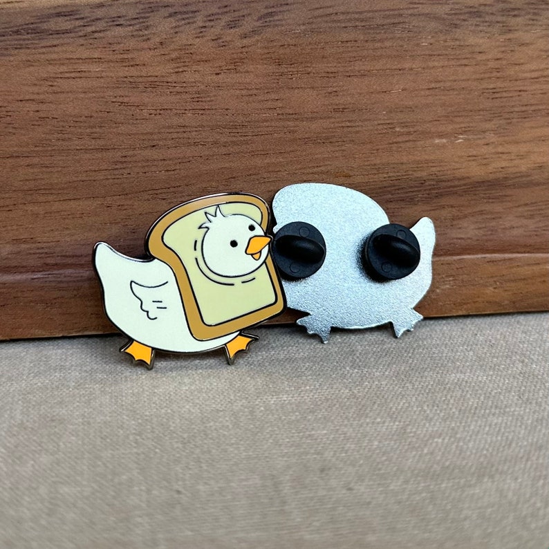 Cute Duck Enamel Pin Bread Aesthetic Lapel Pin Kawaii Duck Birthday ...