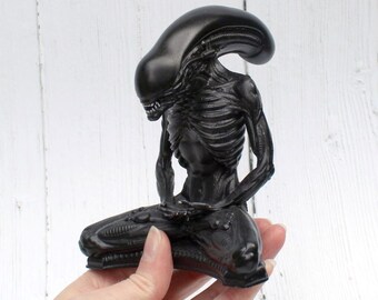Xenomorph Meditation - Etsy