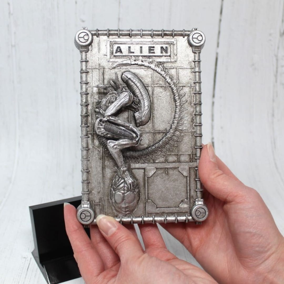 Alien Evolution Finely Detailed Hand Painted Desk Art, H R Giger Alien ...