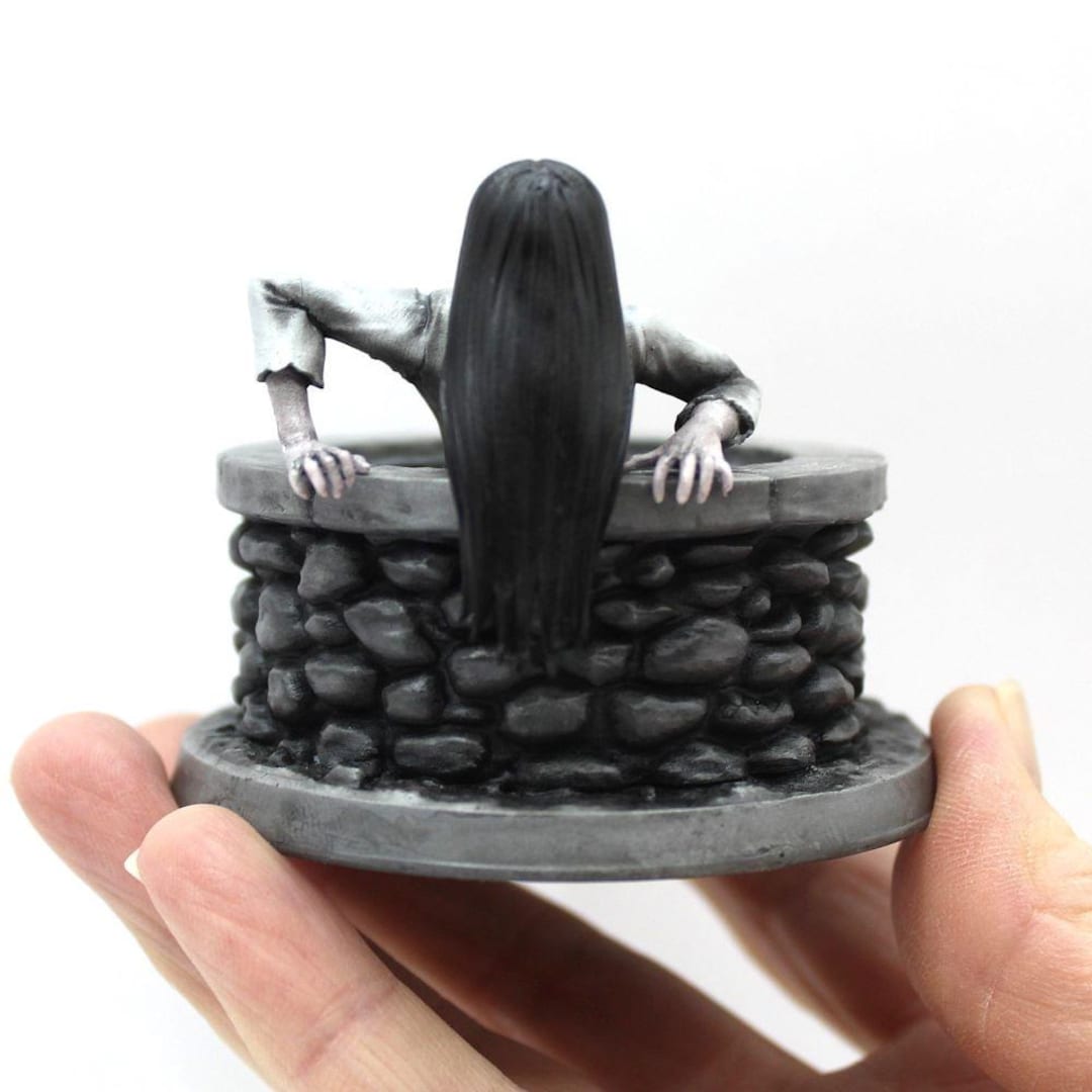 Sadako Yamamura MINI Figure Crawling Out of the WELL From the Ring ...