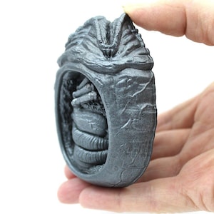 Cutaway Xenomorph Egg: Green and Red Alien Ovomorph With Facehugger - Etsy