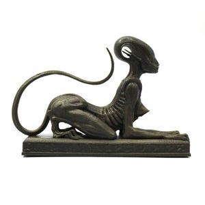 Hand Painted Alien Sphinx Figurine: HR Giger Xenomorph Desk Art - Etsy