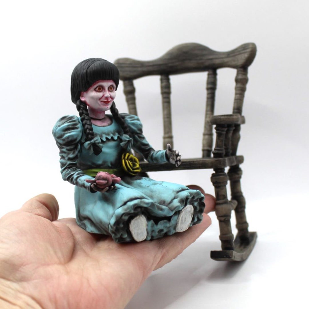 Creepy Horror Doll in Rocking Chair, Scary Girl Doll With Black ...