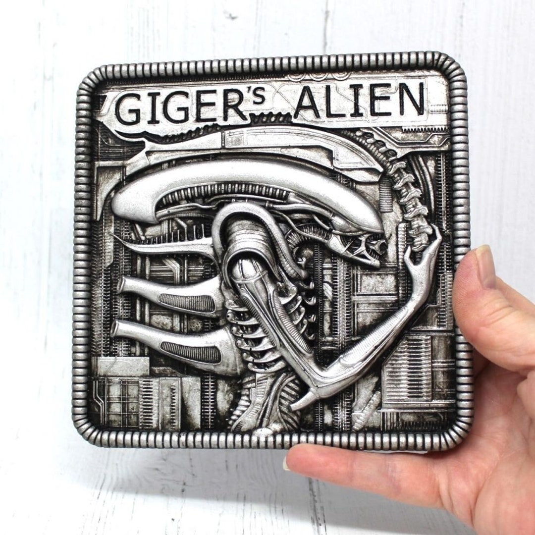 Giger's Alien Large 15cm Wall Plaque, Original 1979 Movie Design ...