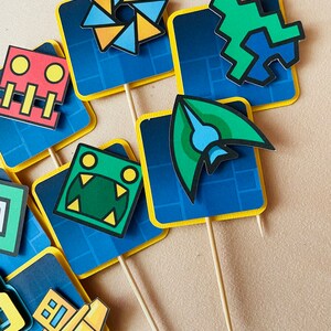 Geometry Dash Cupcake Toppers - Set of 12 - Etsy