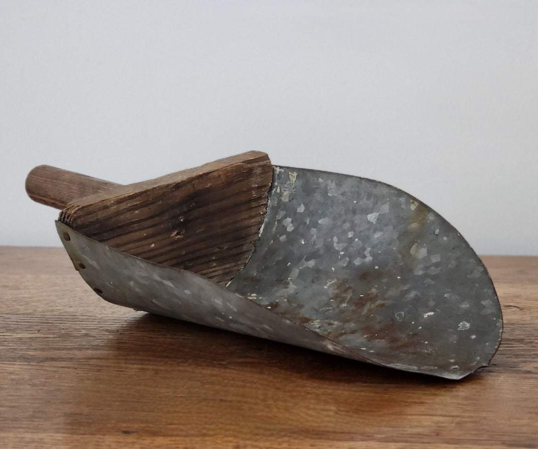 Antique Large Galvanized Grain Scoop, Metal Bean Scoop, Tin Farm Tool ...