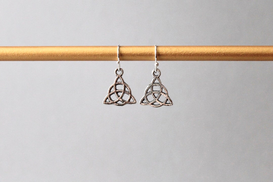 Celtic Triquetra Infinity Knot Triangle Oxidised Silver Drop Dangle ...