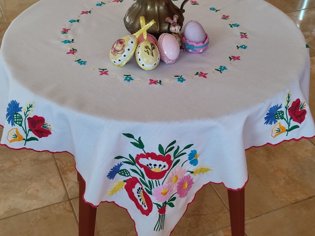 Hand Embroidered Tablecloth With Poppy, Hand Embroidered Vintage Decor ...
