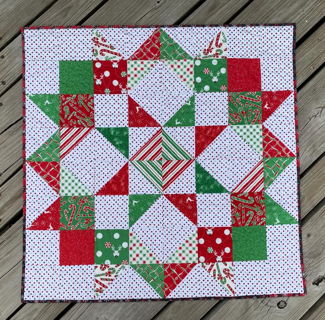 Christmas Winter Red and Green Star Quilt - Etsy