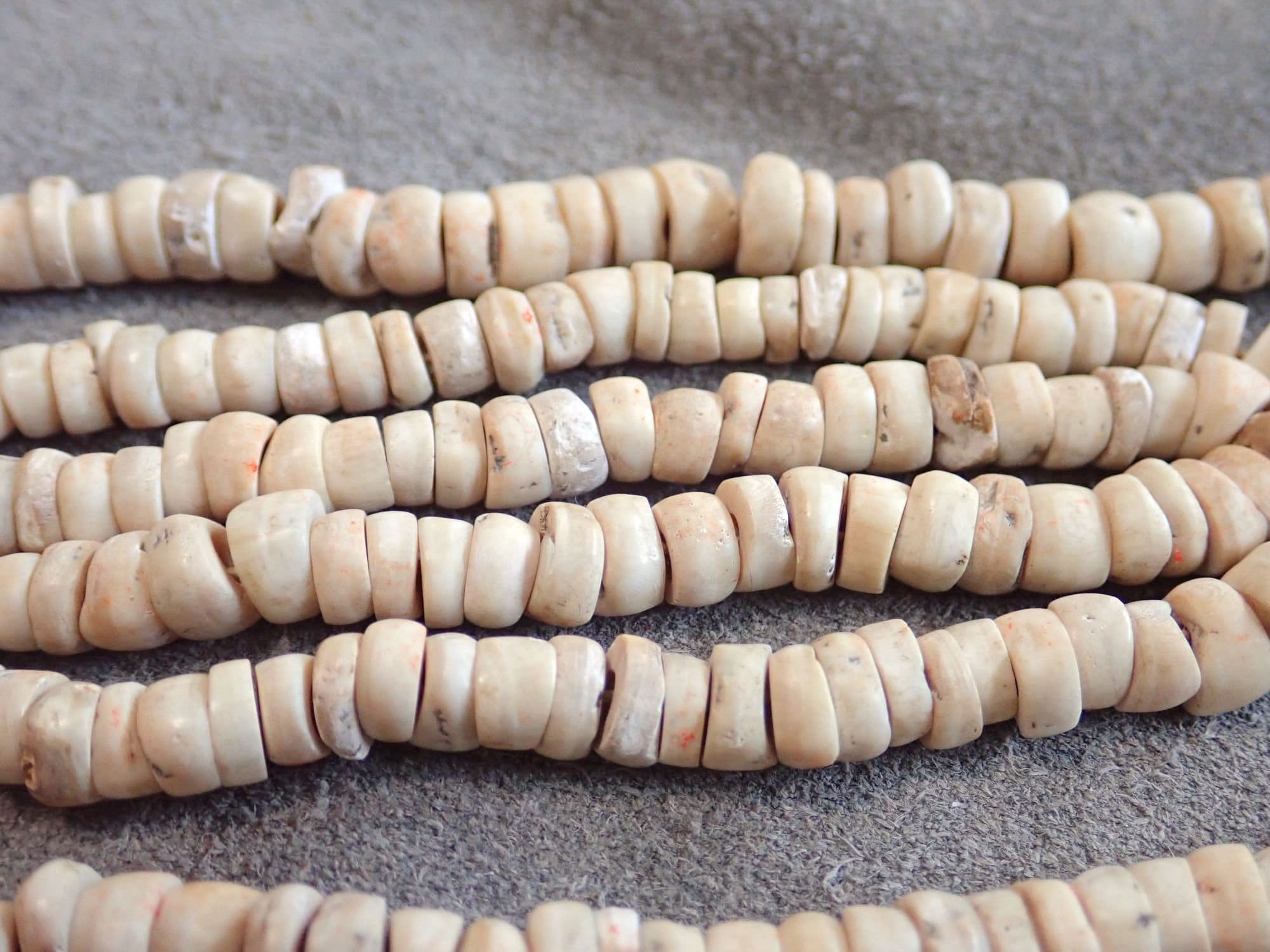 Authentic Native American Shell Bead Collection of Approximately 357 ...
