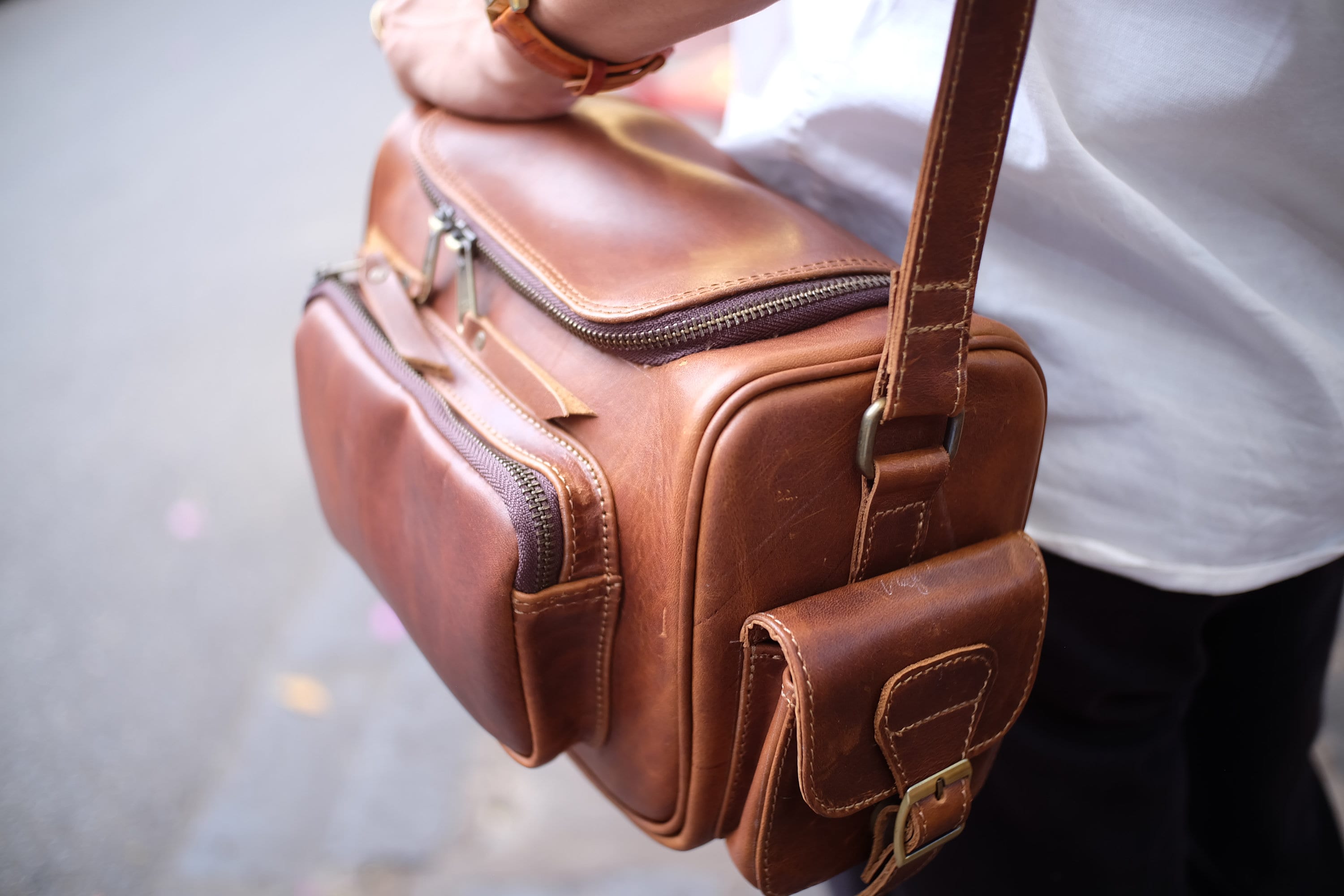 Handmade Leather Camera Bag, Vintage Crossbody Design - Etsy