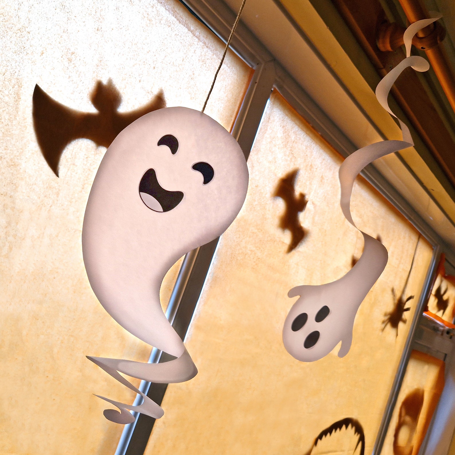 Spinning Ghost Cut & Paste Crafts, Halloween Party Decoration Kit ...