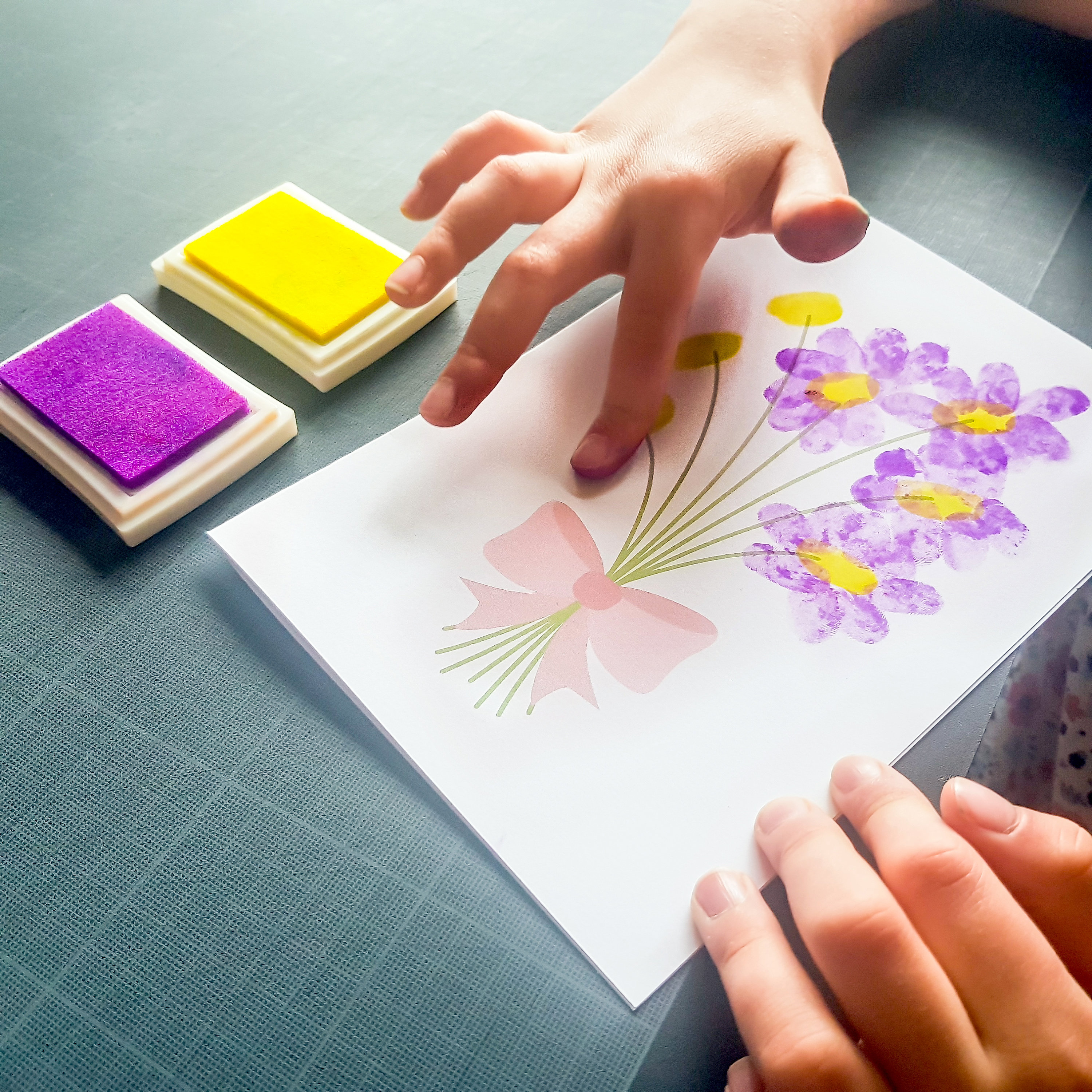 Flower Fingerprint Cards, Mother's Day Bouquet Craft, Kids Finger Print ...