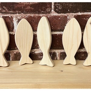 Pack of 5 Wooden Fish Shape, Handmade, Hand Cutout, Rustic Decor ...