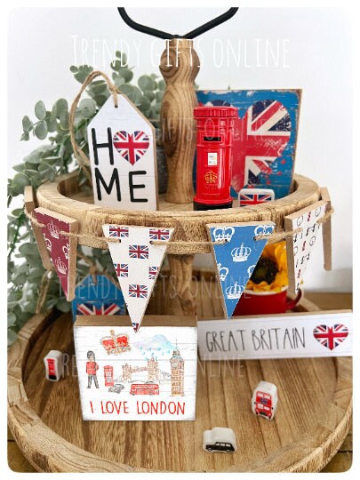 British England Union Jack Flag Wooden Sign, Bunting Flags, Tiered Tray ...