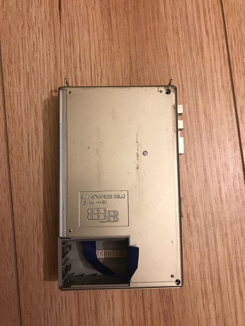 Vintage 1980s Toshiba Walkman! Parts or Prop - Etsy