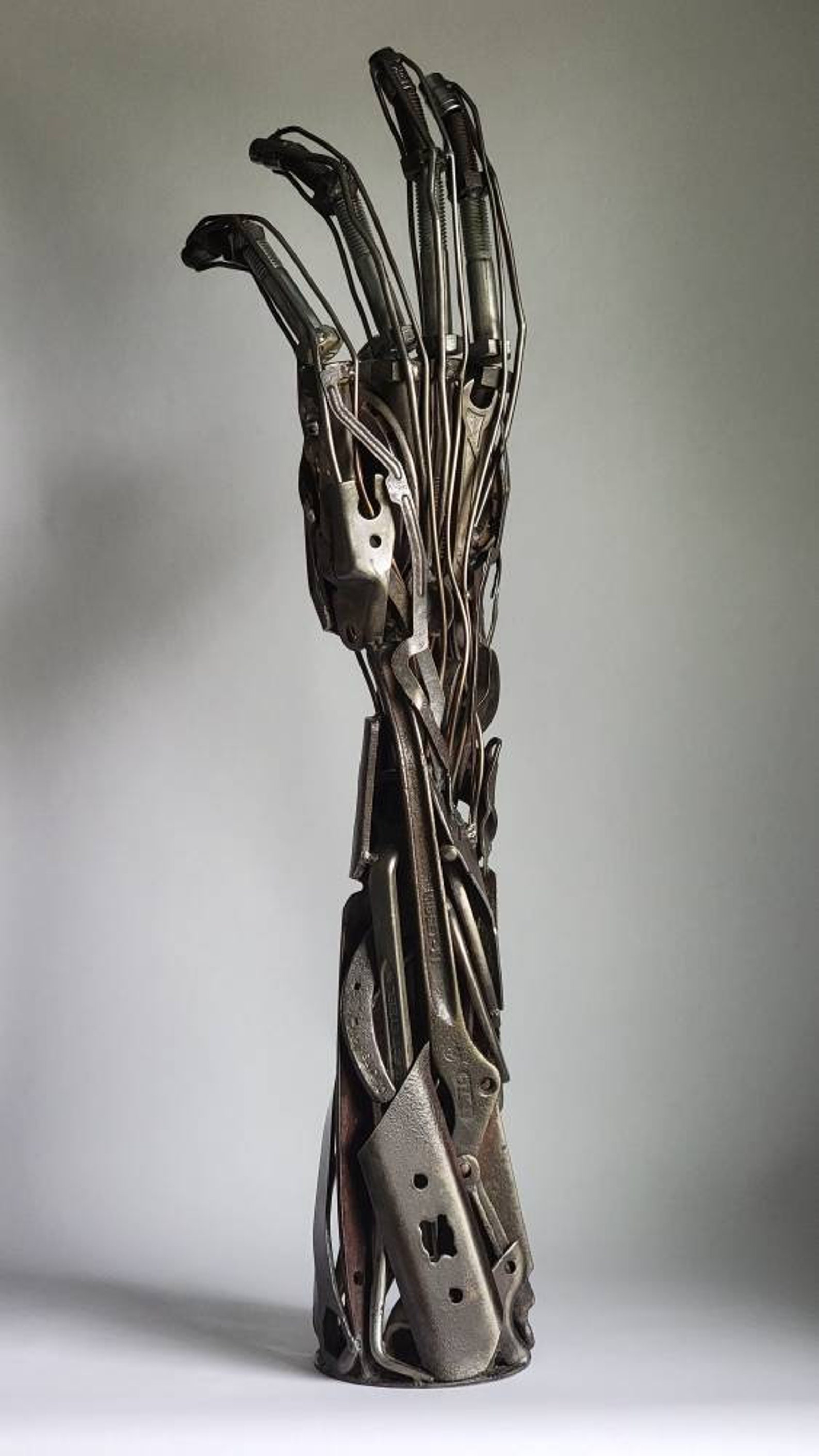 Metal Robot Hand Human Arm Sculpture Scrap Metal Robot Hand Made to ...