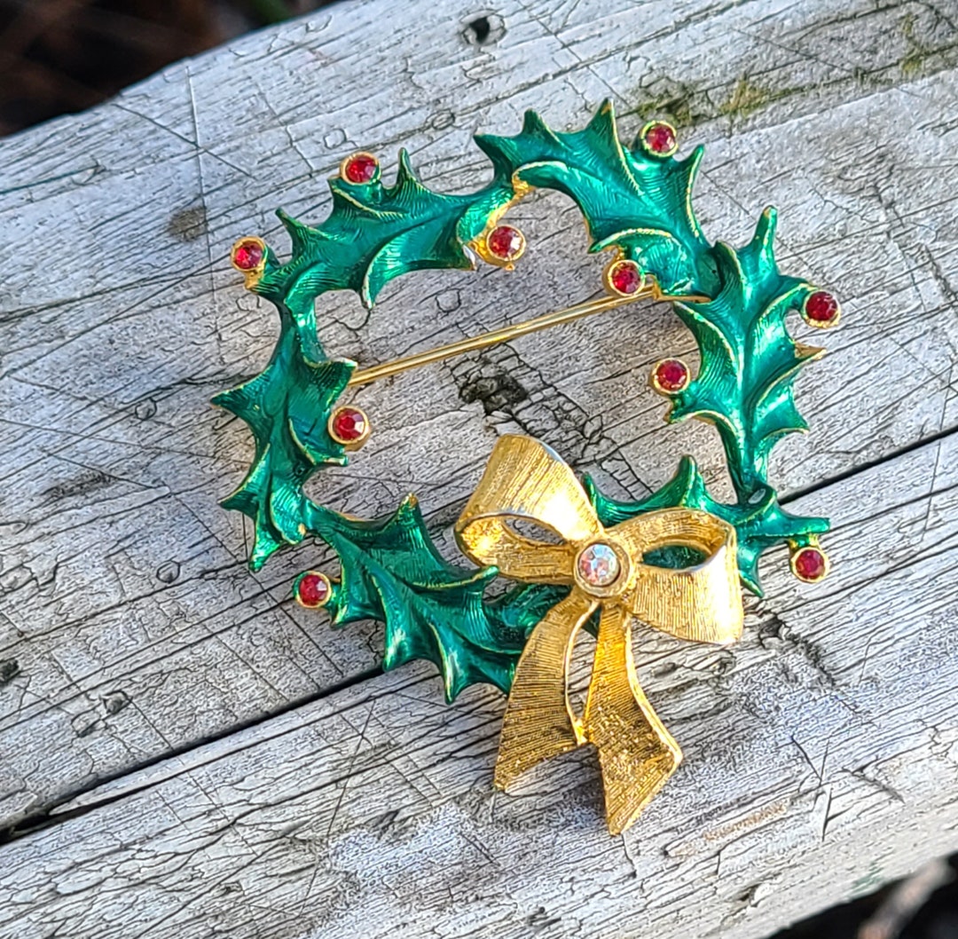Stunning 1950s Vintage MYLU Signed Wreath Brooch Holiday - Etsy