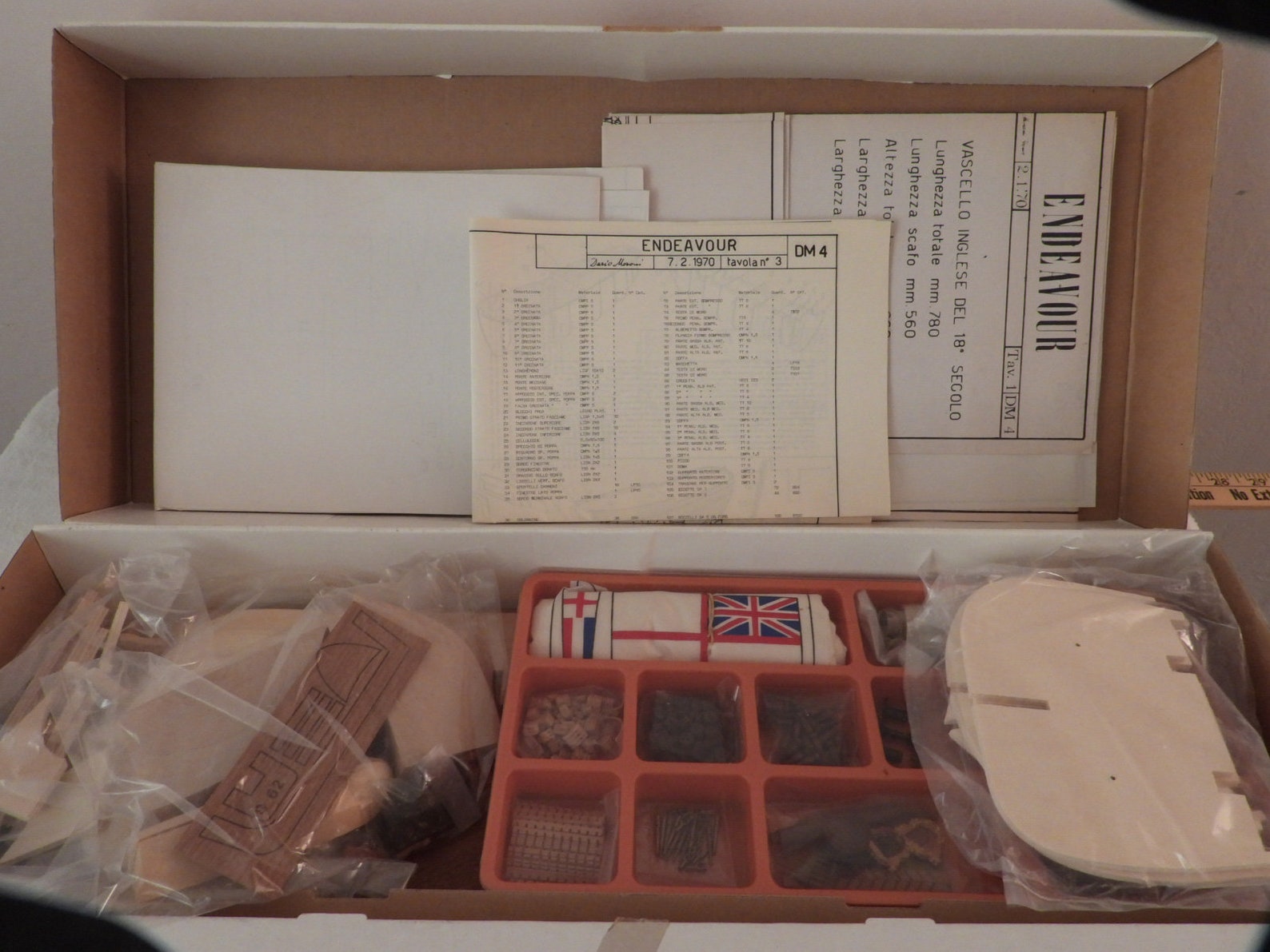 Corel HMS Endeavor Capt Cook Wooden Ship's Model 1768 Made in Italy ...