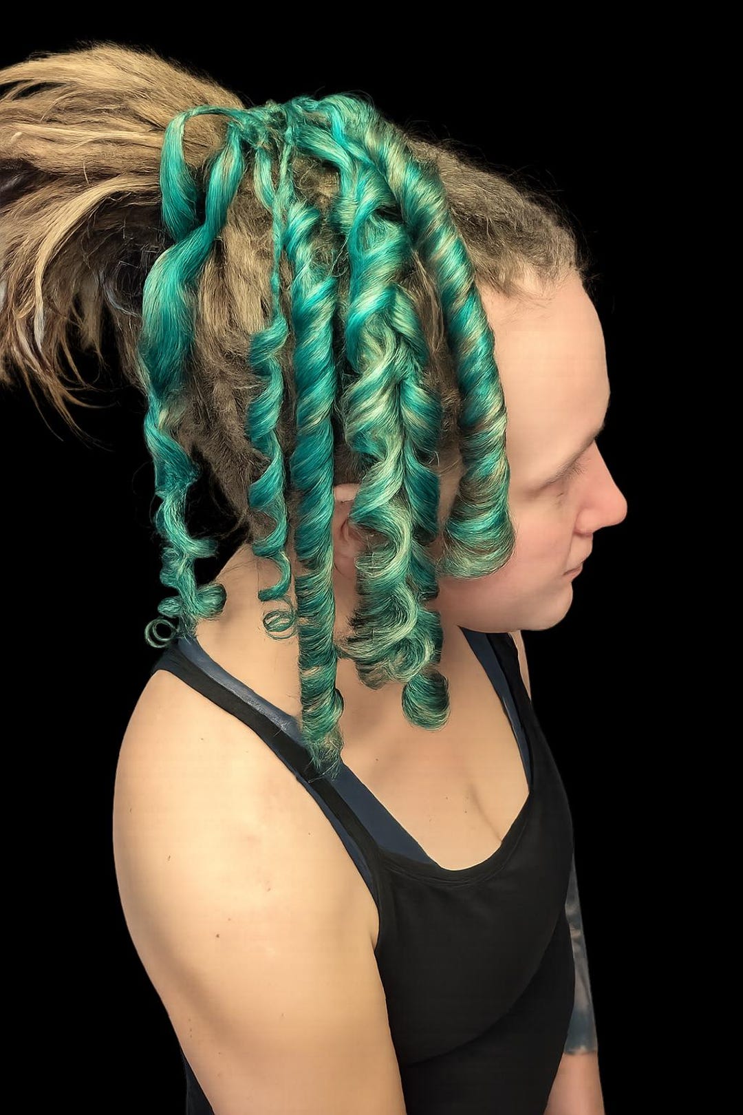 Octopus Curl Dreadlock Extensions: Braided Spiral Locs for Movement ...