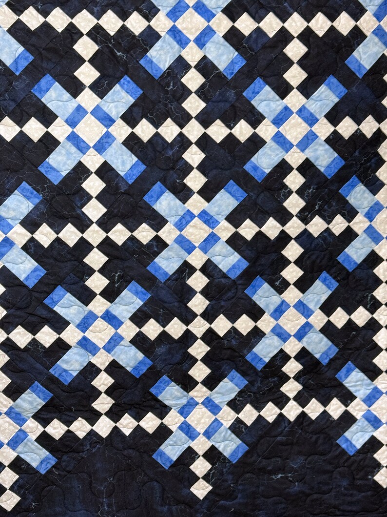 Delft Blue Modern Quilt - Etsy