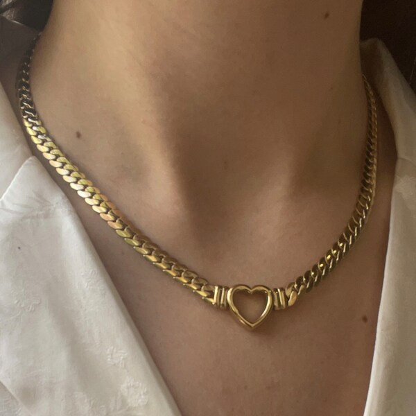 Sacred Heart Necklace - Etsy