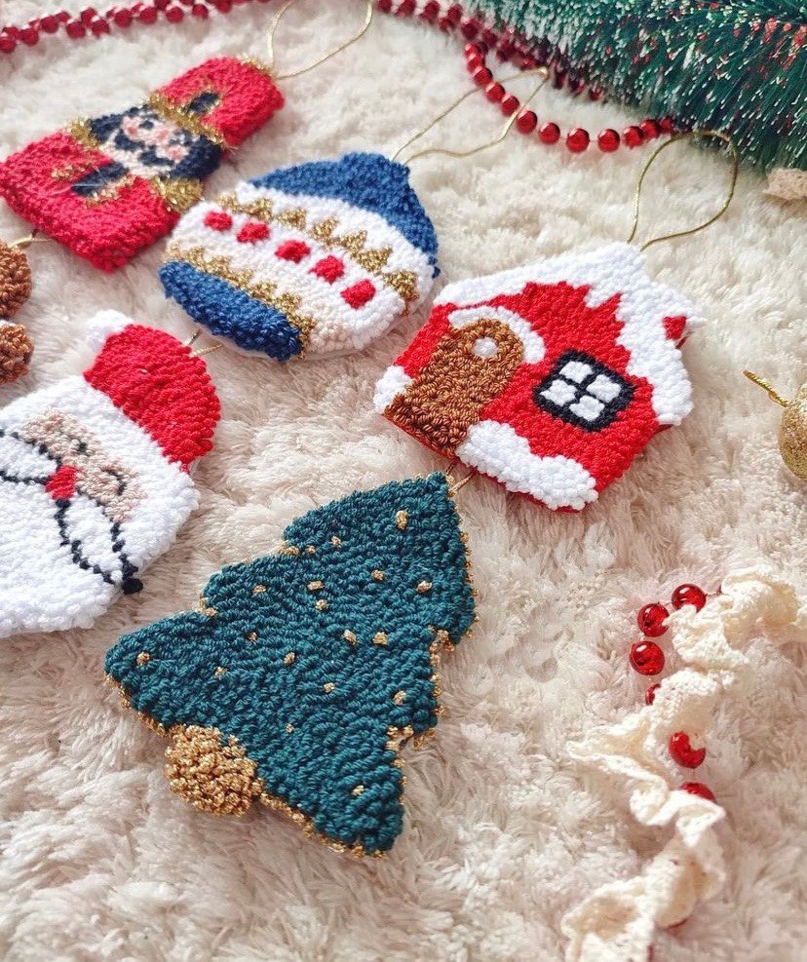 Christmas Punch Needle I Christmas Tree Decoration , Santa , Pattern ...