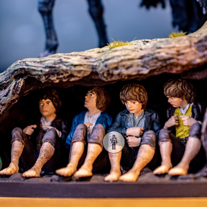 Handmade Nazgul & Hobbits Resin Statue: Lord of the Rings Collectible ...