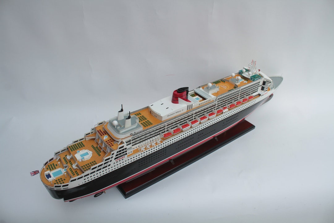 Queen Mary 2 Model Ship: Special Edition Wooden Ocean Liner (27.5"/39. ...