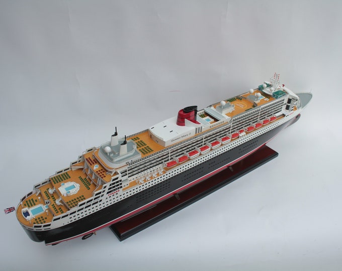 RMS Queen Mary 2 Ship Model 100cm - RMS Queen Mary 2 Wooden Ship Model ...