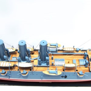 Cruiser Aurora Warship Model 40" - Cruiser Aurora Battleship Model ...